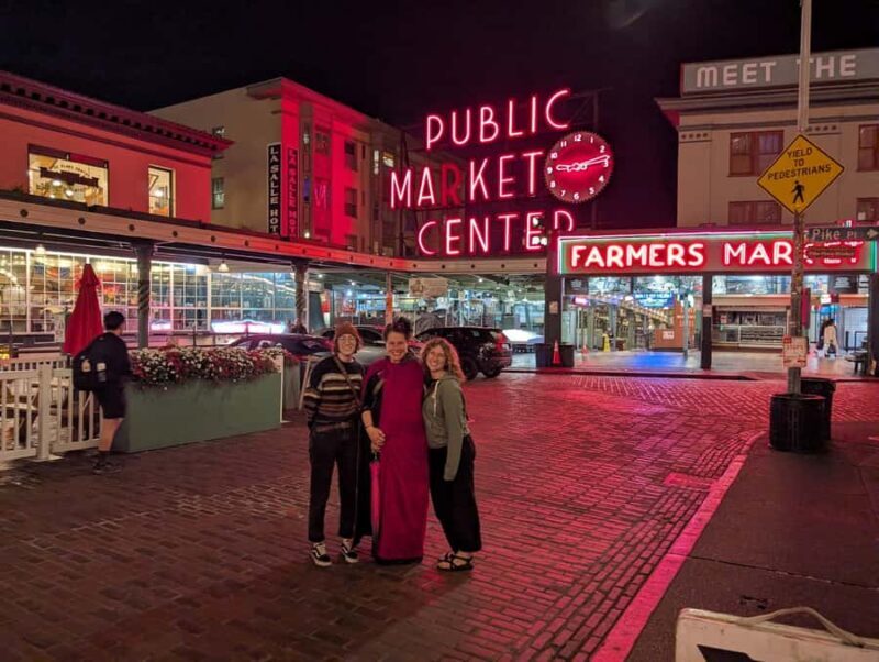 Seattle Booze and Boos Tour - The Artistic and Historic Context