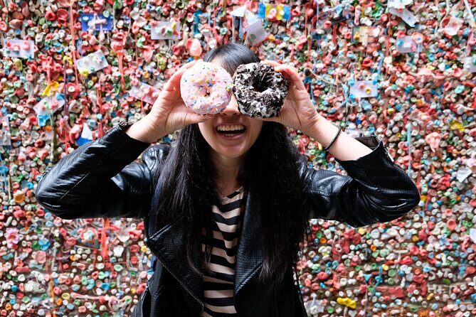 Seattle Holiday Donut Adventure & Walking Food Tour - Final Stop: Daily Dozen