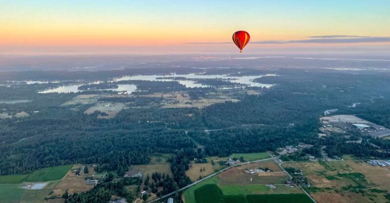 Seattle: Mt. Rainier Sunrise Hot Air Balloon Ride - A Well-Balanced Adventure for the Sky-Seeker