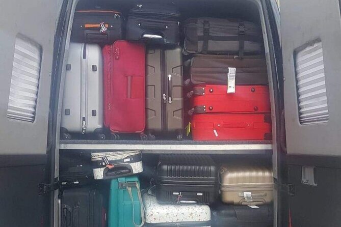 Seattle To/From Canada Rides & Airport Transfers - Who Is It Best For?