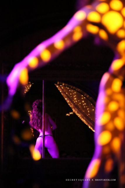 Secret Square Paris : Parisian Strip-Tease Cabaret Ticket - FAQ