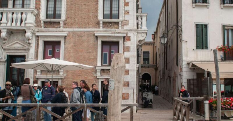 Secret Venice & Gondola Tour - The Gondola Ride: The Grand Finale