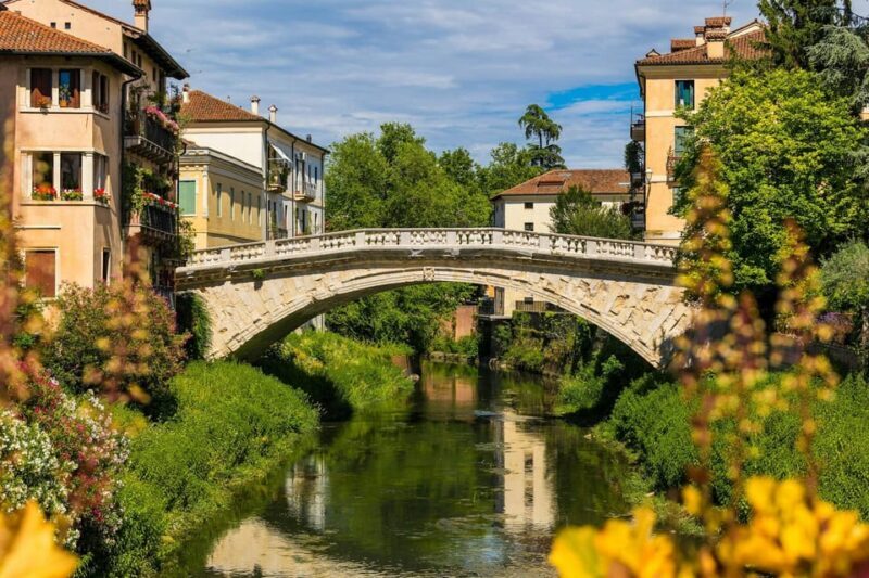 Secret Vicenza walking tour - The Value of a Guided Small Group
