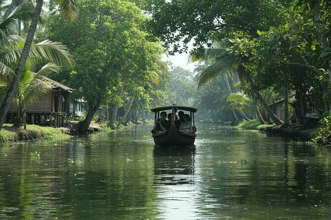 Secret Village Canoeing in Alleppey Backwaters - An In-Depth Look at the Secret Village Canoeing Experience