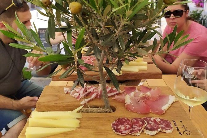 Secret vineyards E-bike tour - A Closer Look at the Experience