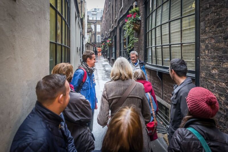 Secrets of London Walking Tour - Authenticity and Atmosphere