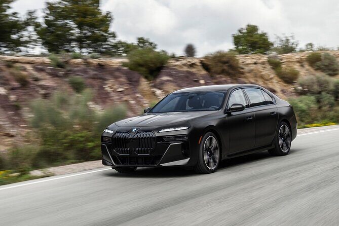 Sedan Arrival Transfer from LaGuardia Airport LGA to Manhattan - FAQ