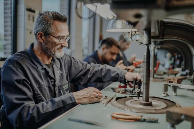 See Diamonds In Style Tour - An Introduction to GASSAN and the Diamond Industry in North Holland