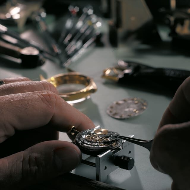 See Diamonds In Style Tour - Observing the Factory and Diamond Cutters