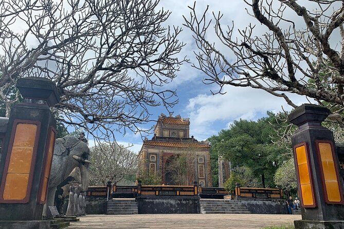 See Hues Top Attractions by Car with a Private (ES) Driver Only. - Who Is This Tour Best For?