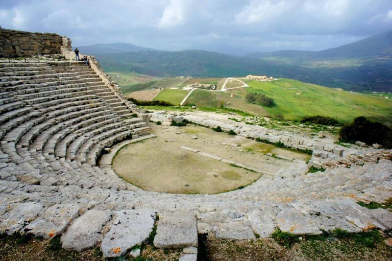 Segesta and Selinunte full day tour from Trapani - FAQ