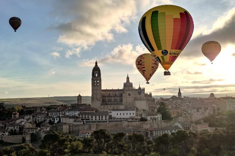 Segovia: Hot Air Balloon flight with Optional Transfer - FAQs