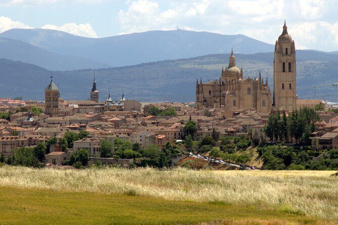 Segovia private tour from Madrid by private car - FAQ