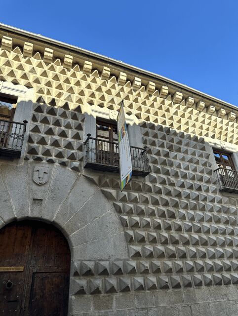 Segovia: private tour with Alcazar, Cathedral and wine tasting - The Value of the Experience