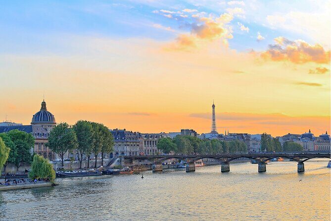 Seine River Cruise flexible ticket with Audio in Paris - 1 Hour - FAQ