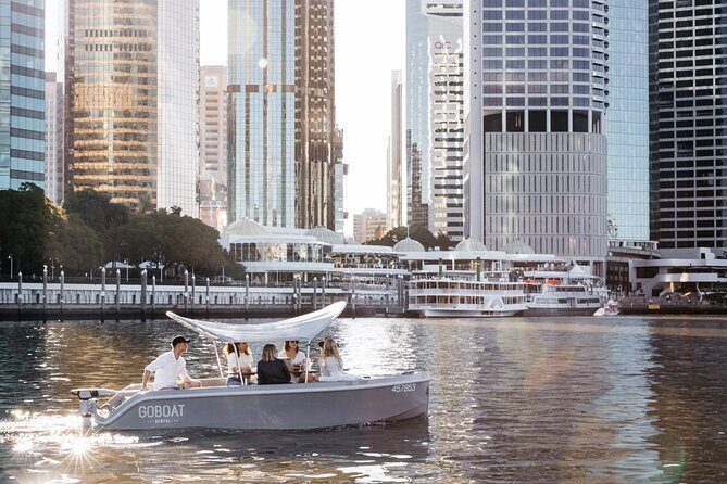 Self Drive Electric Boat Hire in Brisbane - An Honest Look at the Brisbane Electric Boat Experience