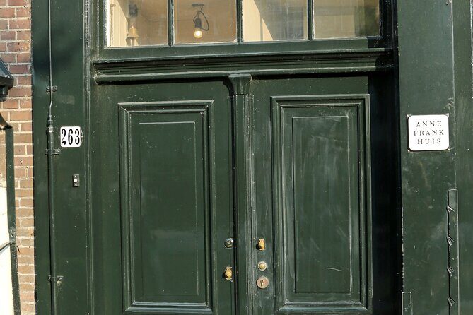 Self-Guided Audio Tour Holocaust Series: The Jewish Quarter - Is It Right For You?