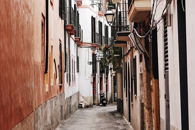 Self-Guided Audio Tour - The Legends of Palma - An Honest Look at the Itinerary