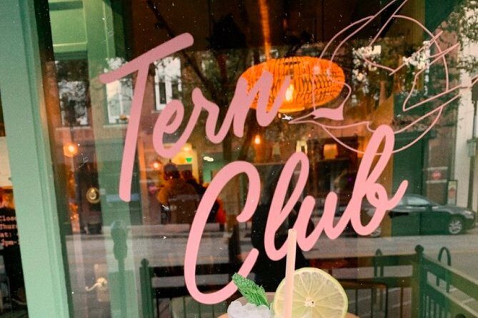 Self-Guided Bar Hunt: Swell Times in Scruffy City - What’s Included and What’s Not