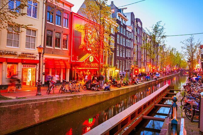 Self-Guided Canals of Amsterdam Photography Tour - A Closer Look at the Tour Itinerary