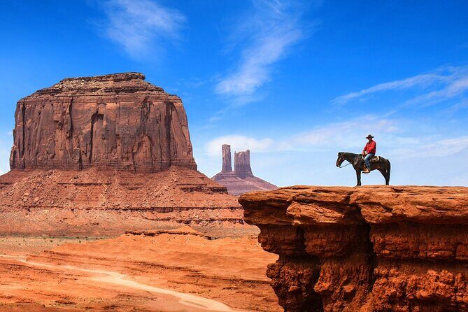 Self Guided Driving Audio Tour of Monument Valley - Who Would Love This