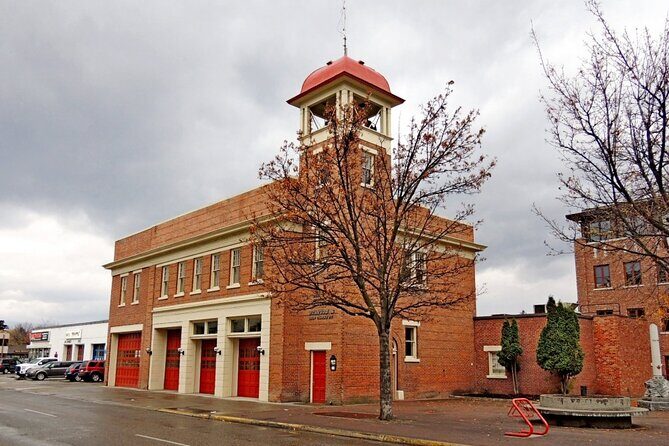 Self-Guided Kelowna Scavenger Hunt: Art By The Lake - A Deep Dive into the Kelowna Scavenger Hunt