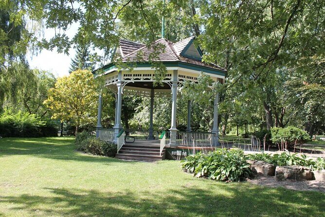 Self-Guided Kitchener Scavenger Hunt: The Kingdom of Kitchener - Authenticity and Local Flavor