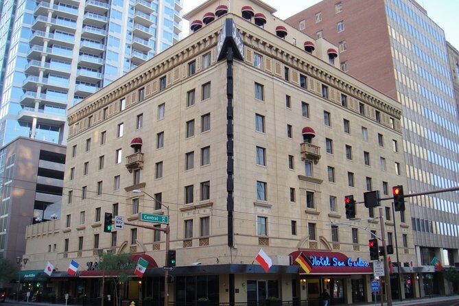 Self-Guided Phoenix Scavenger Hunt: Phoenix The Suns Core - What Travelers Say: Authentic Perspectives