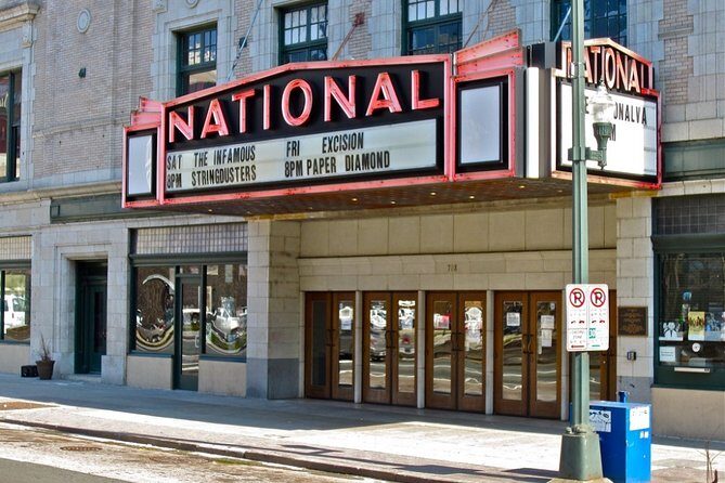 Self Guided Richmond Scavenger Hunt: City Center Spectacles - Key Points