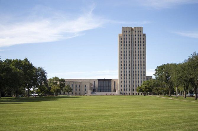 Self-Guided Scavenger Hunt: Beautiful Bismarck - Discover Bismarck in a Whole New Way