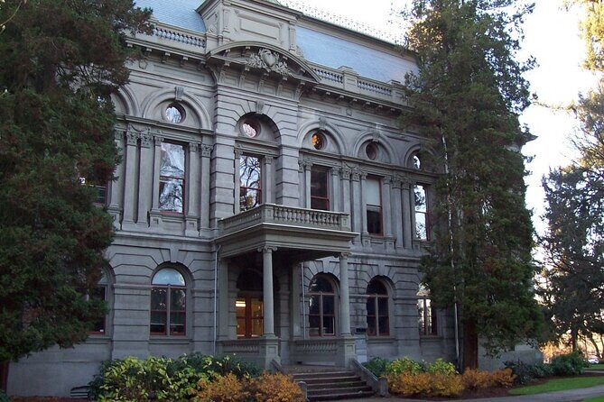 Self-Guided Scavenger Hunt: Eugene Waddle Around Campus - Starting Point and End Location