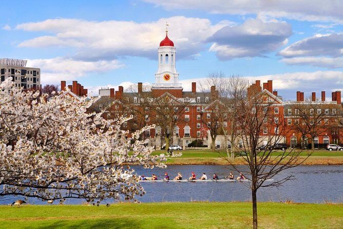 Self-Guided Scavenger Hunt: Historic Harvard Hunt - Key Points