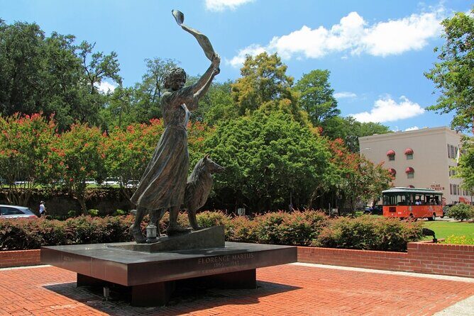 Self-Guided Scavenger Hunt: Historic Savannah Adventure - The Photo Challenges & Interactive Elements