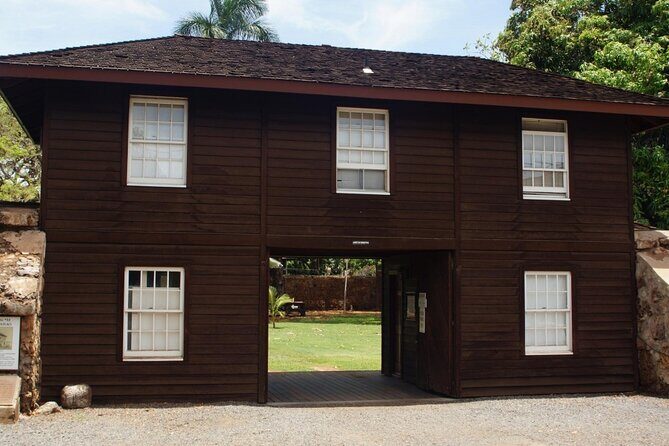 Self-Guided Scavenger Hunt: Lahaina Over The Rainbow - Who Will Love This?