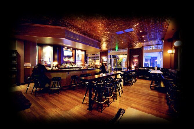 Self-Guided Scavenger Hunt: Long Beach Boss Bar Crawl - Introduction: A Unique Spin on the Classic Bar Crawl