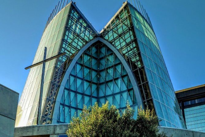 Self-Guided Scavenger Hunt: Oakland Charms - Key Points