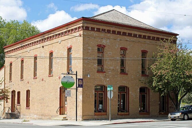 Self-Guided Scavenger Hunt: Test Your Luck In Carson City - Discover Carson City with a Mobile Puzzle