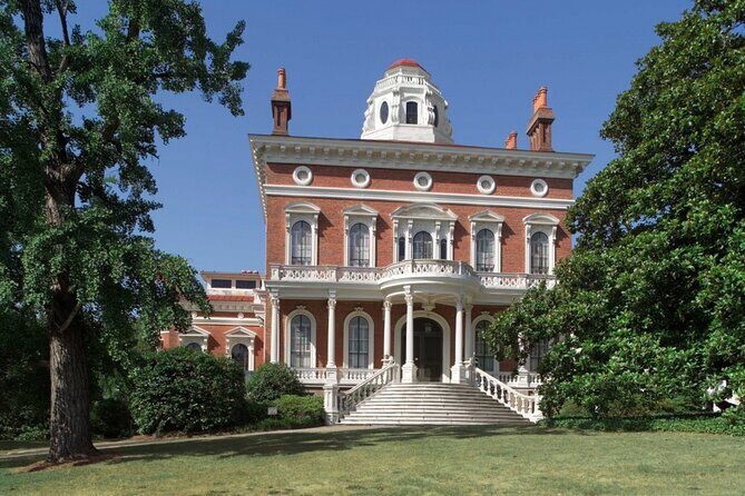 Self-Guided Scavenger Hunt: The Mysteries of Macon - An In-Depth Look at the Self-Guided Scavenger Hunt in Macon