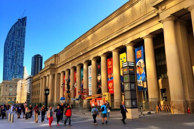 Self-Guided Scavenger Hunt: The Wonders of Old Toronto - Who Would Enjoy This Experience?
