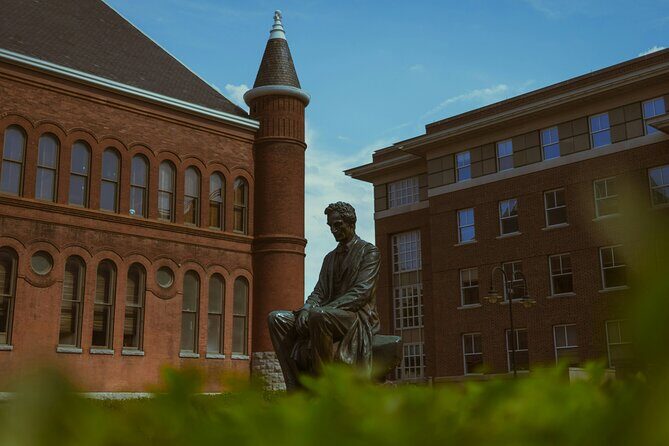 Self-Guided Syracuse Scavenger Hunt: At The Center Of New York! - Authenticity and Local Flair