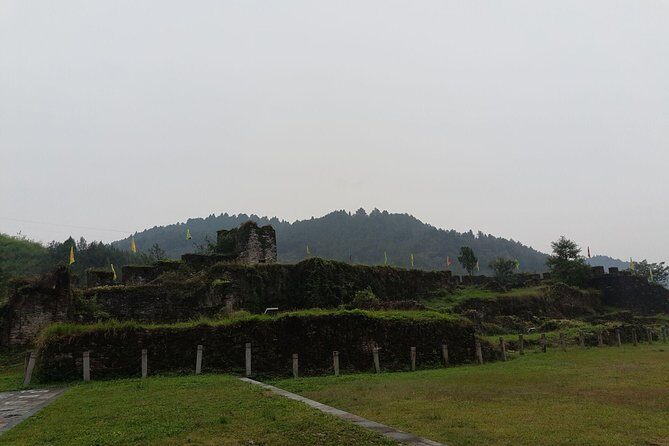 Self-Guided Tour:Southern Great Wall and Furong old Town From Fenghuang - A Deep Dive into the Details