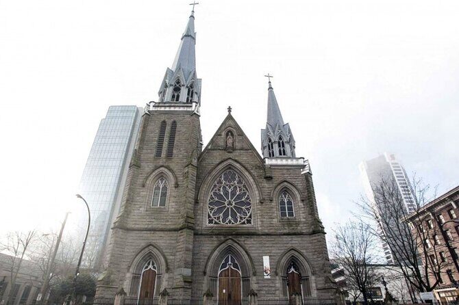 Self Guided Vancouver Scavenger Hunt: Central Delights - Exploring Vancouver with a Playful Twist