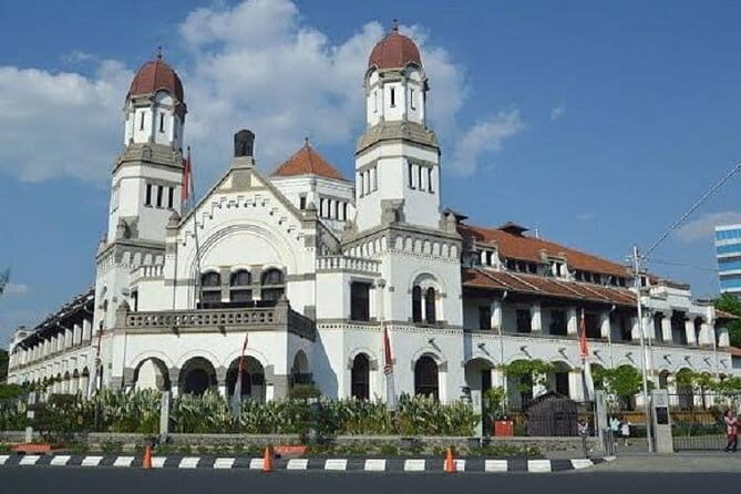 Semarang Private Customized Full-Day Tour with English Speaking Driver - Key Points