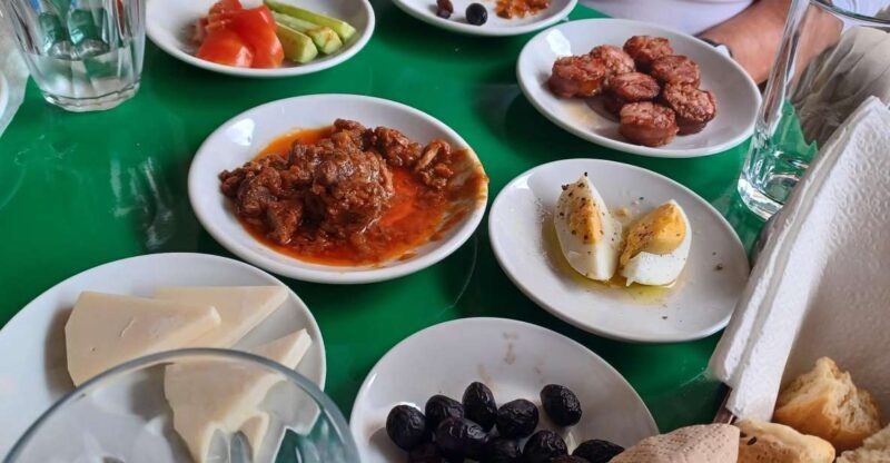 Semi Private Food & City Tour in Heraklion with Pastry Mesum - Key Points