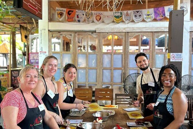Seminyak Balinese Cooking Class & Market Tour with Free Pick Up - Key Points