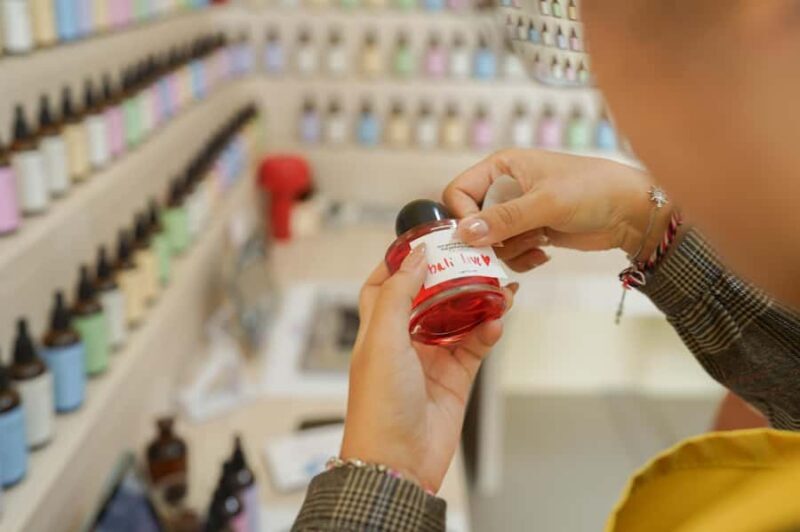 Seminyak: Perfume Workshop - Create Your Own Fragrance - The Benefits of the Small Group Format