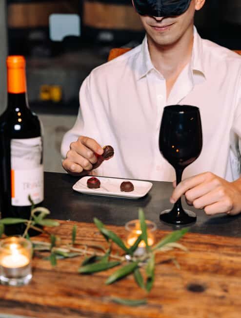 Sensory Wine Tasting with Chocolates at Rondo del Valle - Introduction: Unpacking the Experience