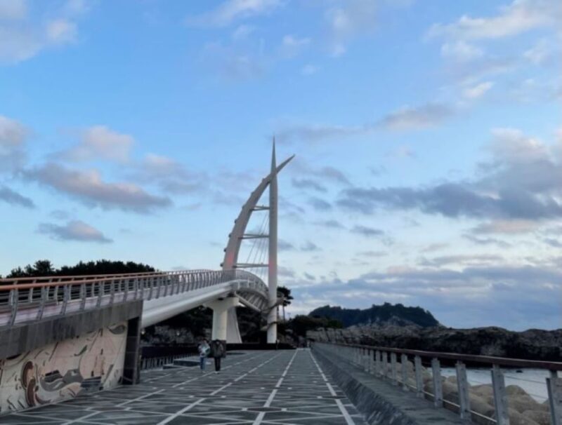 Seogwipo City(in Jeju Island) Walking Tours with Sunset - Cultural and Market Strolls