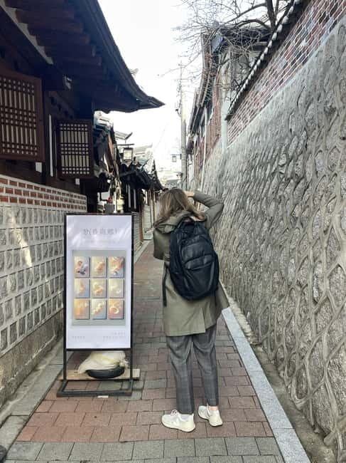 Seoul: Bukchon Tour with Local Storyteller and Crafts - What to Expect & Practical Tips