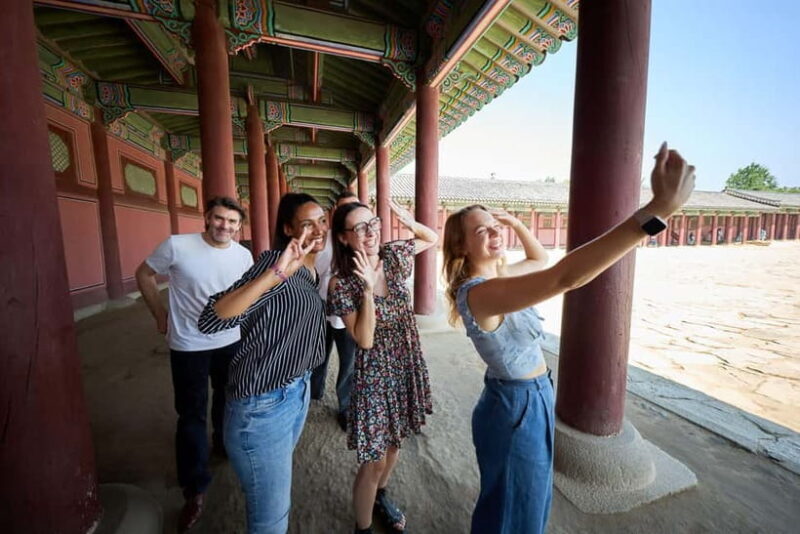 Seoul: Bukchon Village, Gyeongbokgung, Gwangjang Market - Practical Tips for Travelers